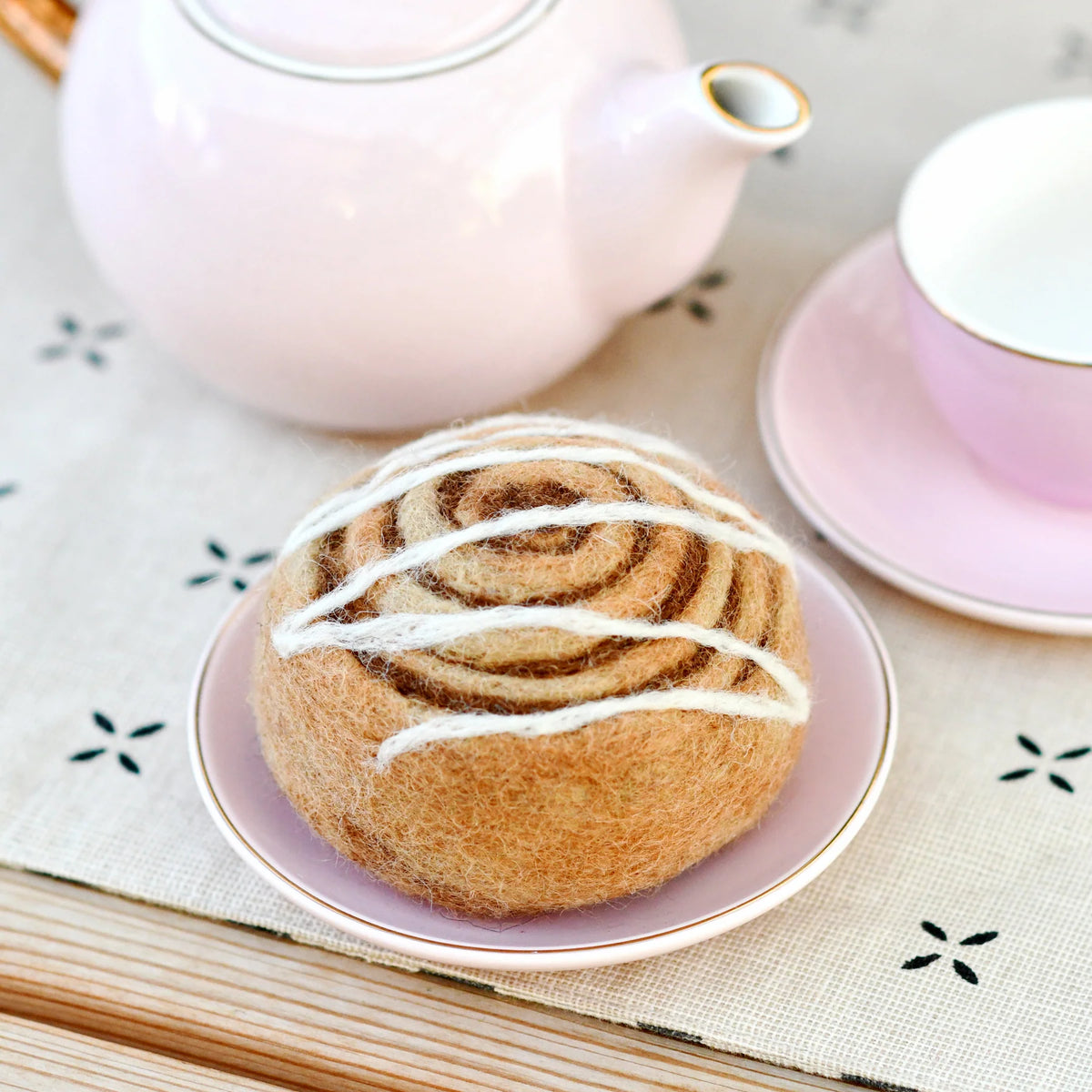 Felt Cinnamon Roll– tiny buttons